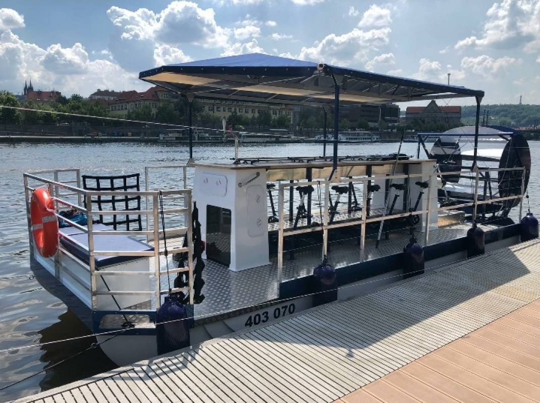 Beer Boat Adventure | Stag Party in Prague